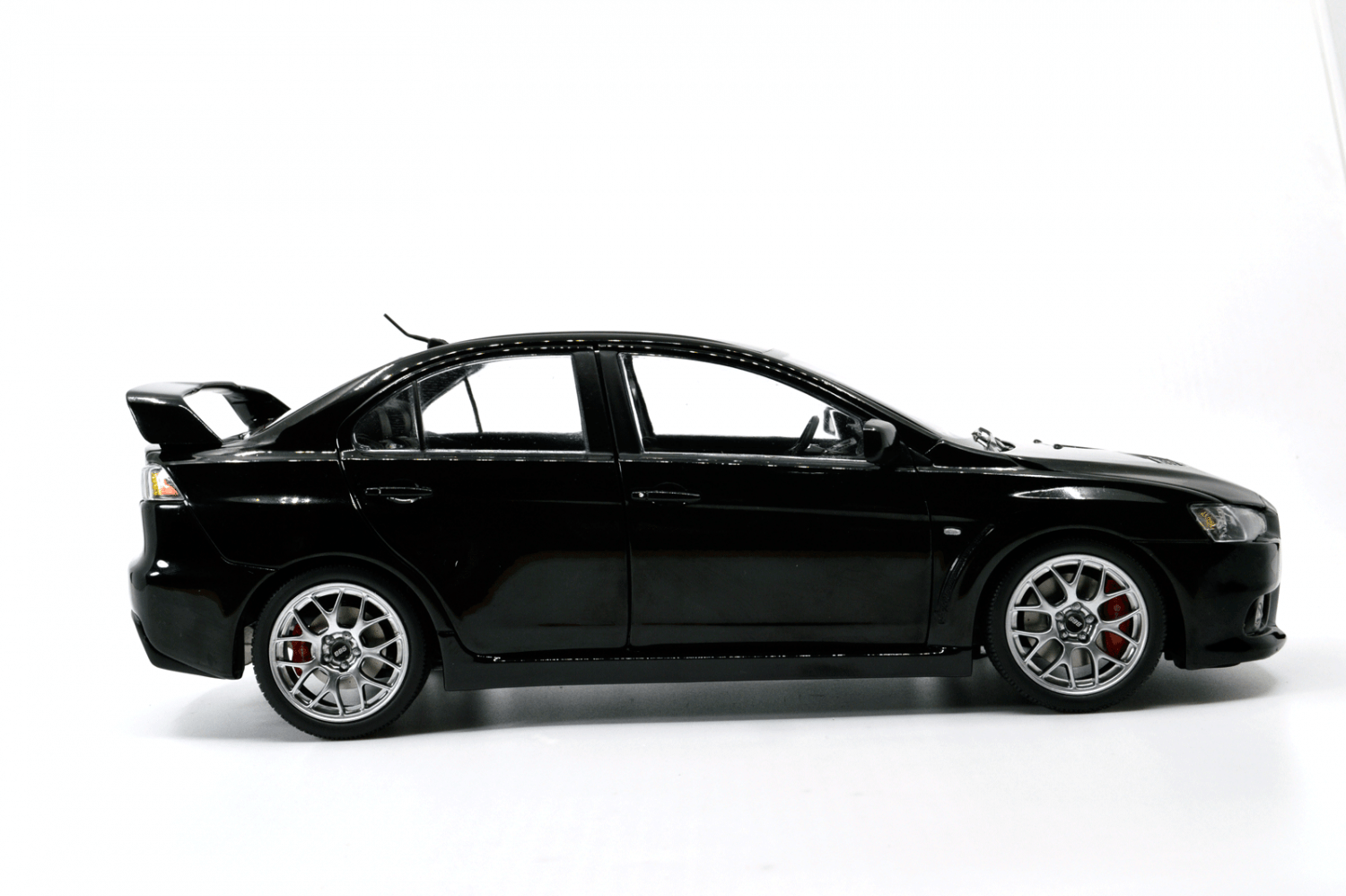 1:18 Scale Mitsubishi Lancer Evolution X - Paudi Model | High Quality ...