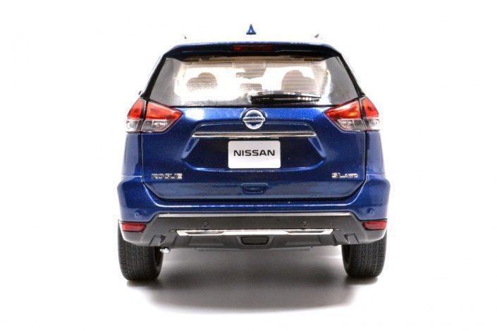 1/18 Nissan Rogue 2018 Diecast model car is available - Paudi Model ...