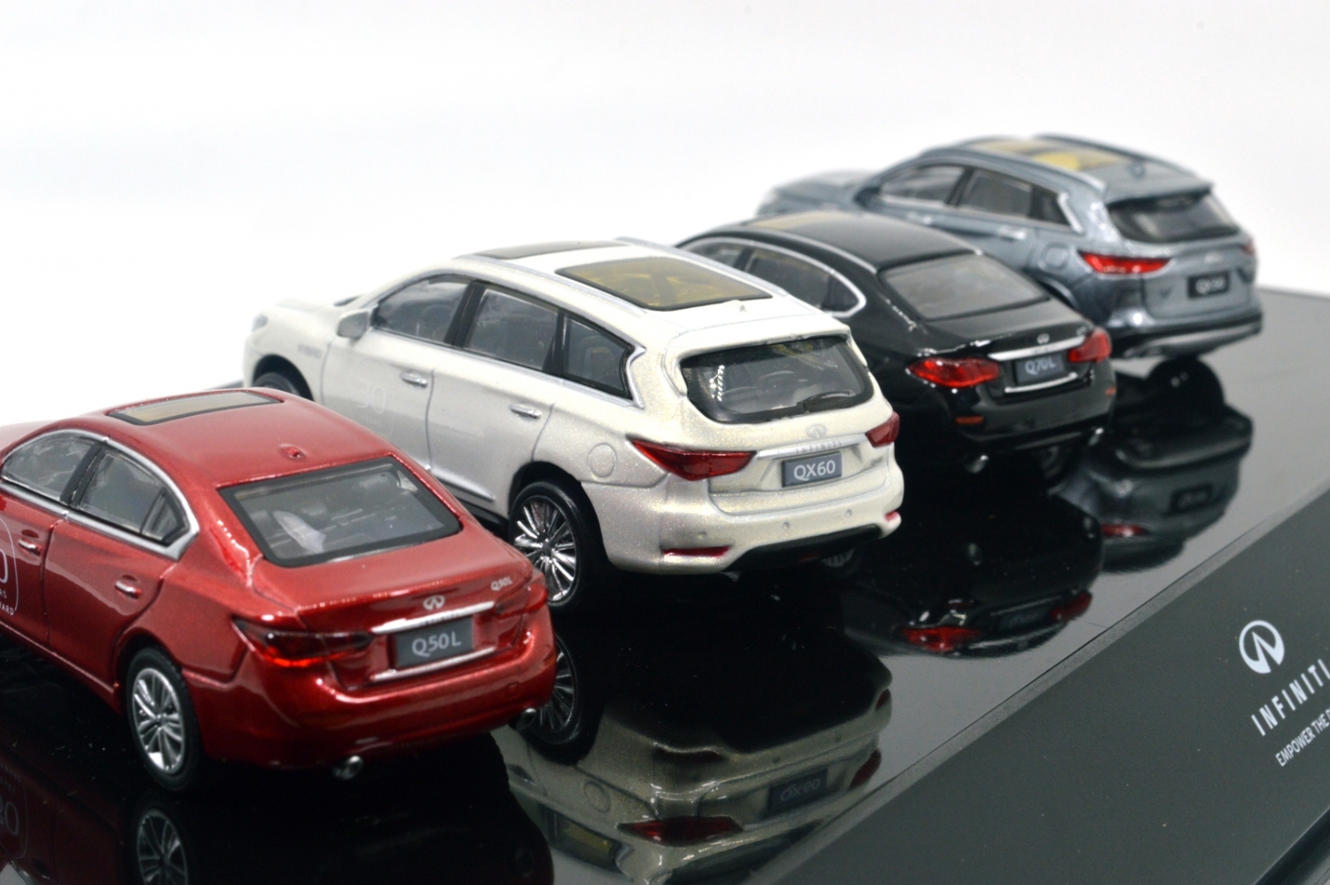 Infiniti 30th Anniversary 1:64 Miniature Set - Paudi Model | High ...